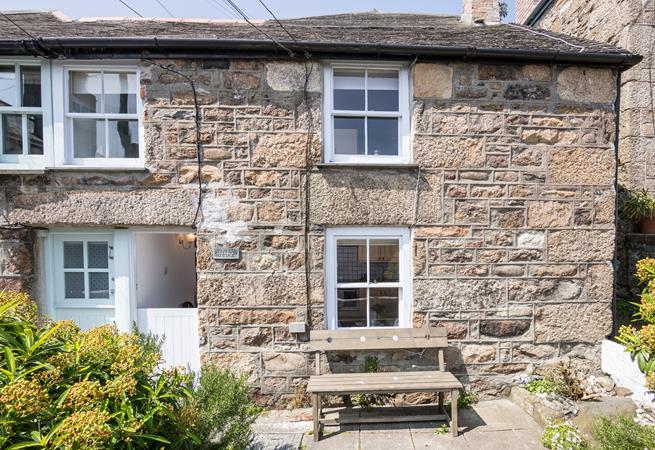 April Cottage, Mousehole | Aspects Holidays