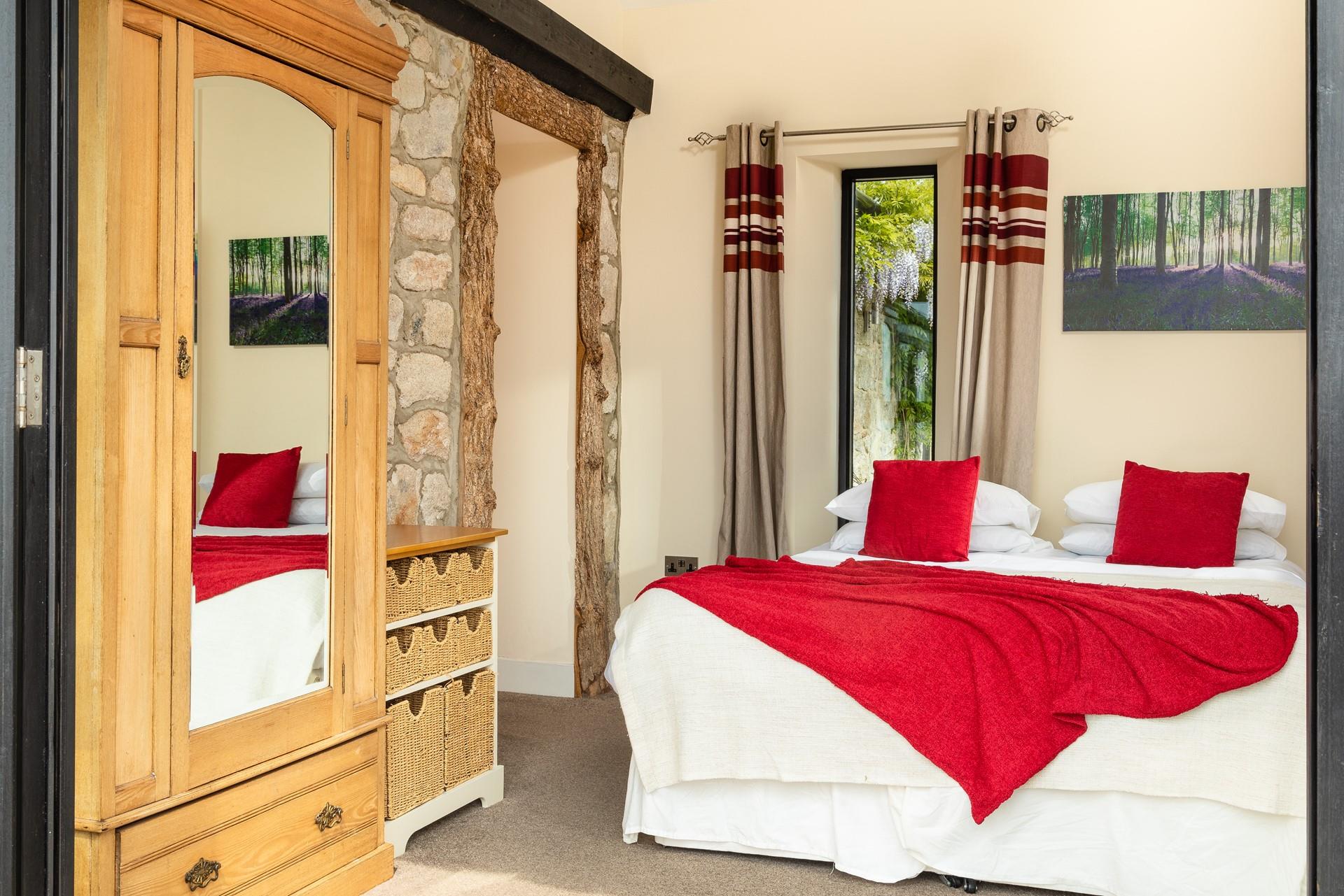 Snug Barn, Mid Cornwall | Aspects Holidays