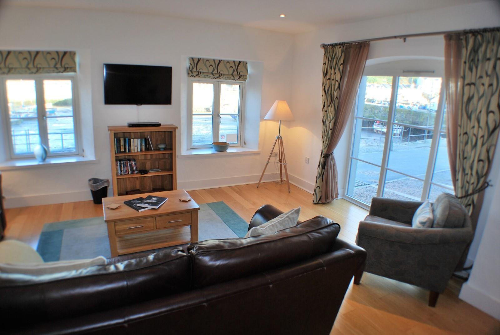 1 Mackerel Building, Porthleven | Aspects Holidays
