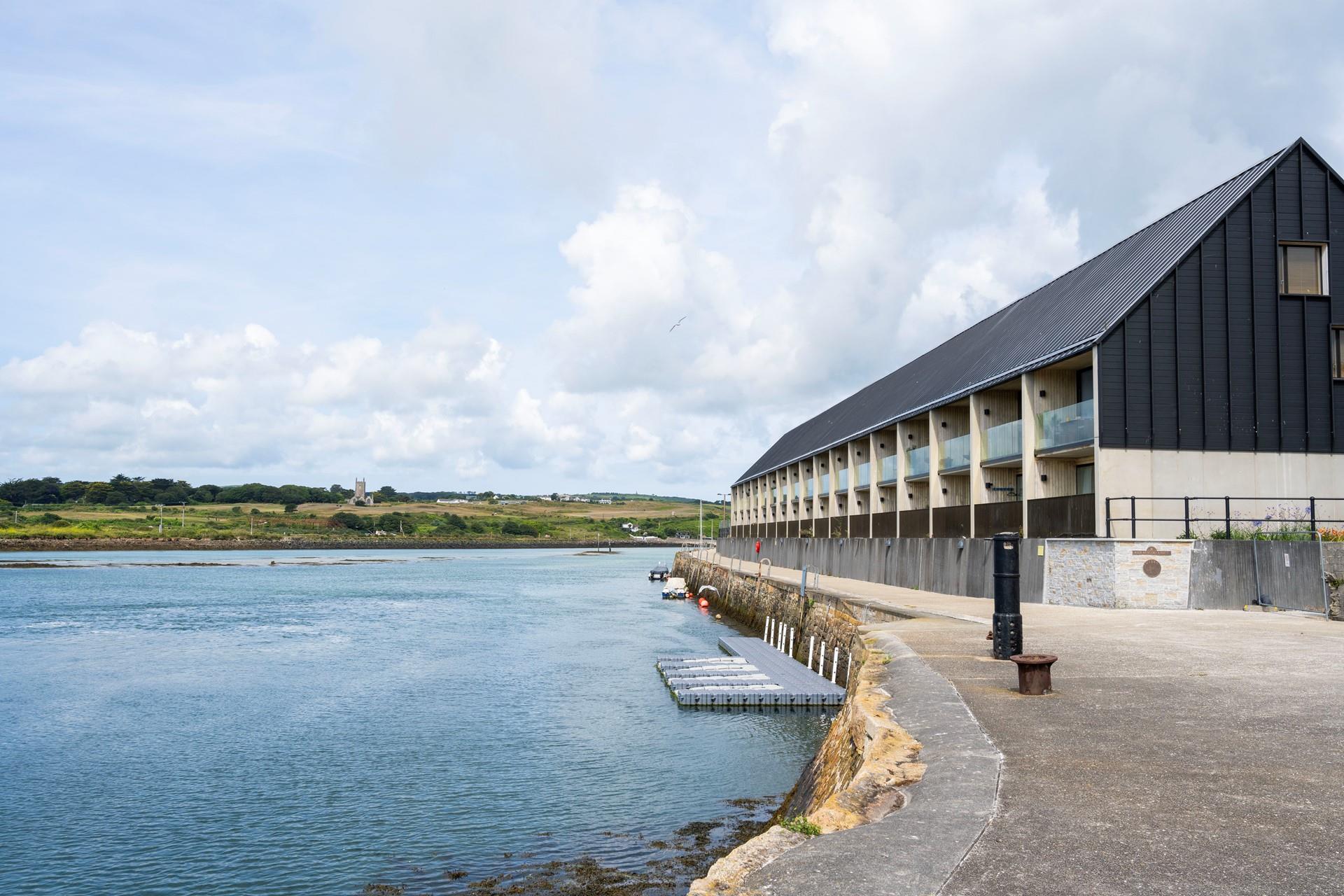 1 Cannery Row, Hayle | Aspects Holidays